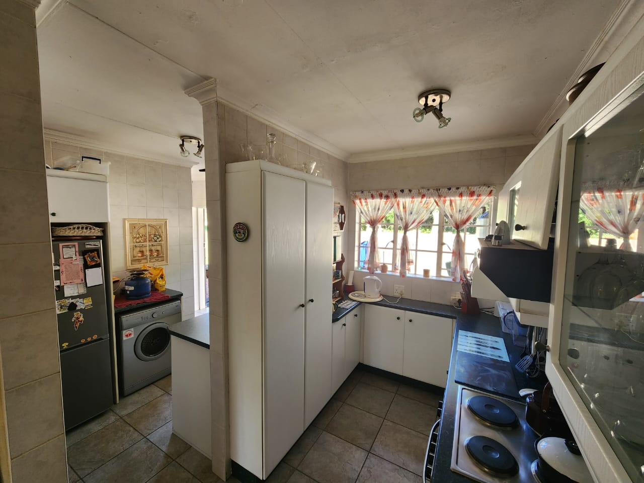 ONE HECTARE SMALLHOLDING FOR SALE IN SECURED ESTATE – HOUSE AND GRANNY ...