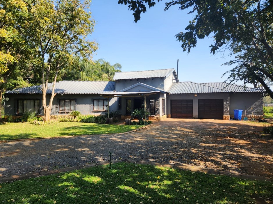2 Hectare Smallholding with house for sale near Kameeldrift East – Emacplan